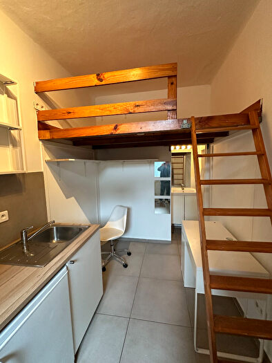 Appartement à louer - Aix-en-Provence, Centre-ville - 1 pièce