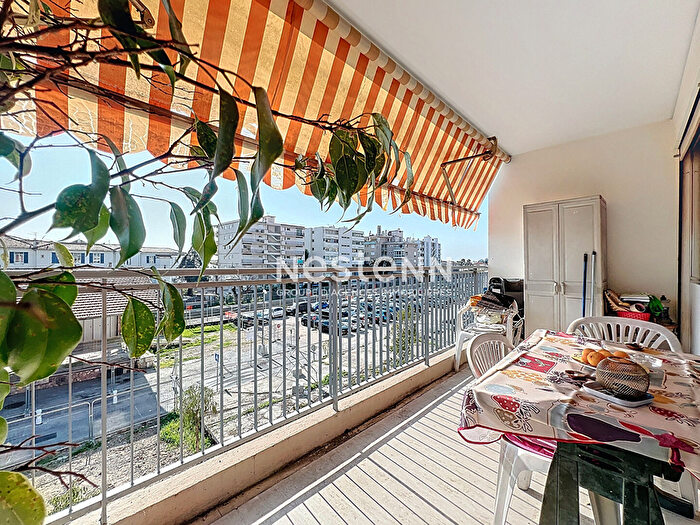 Appartement à vendre - Vallauris, Golfe Juan, Vieux Port - 1 pièce