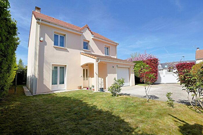 Maison 6 pièces à vendre à Brie-Comte-Robert, Centre-ville