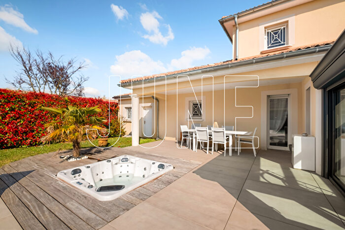 Communay : Maison 7 pièces à vendre