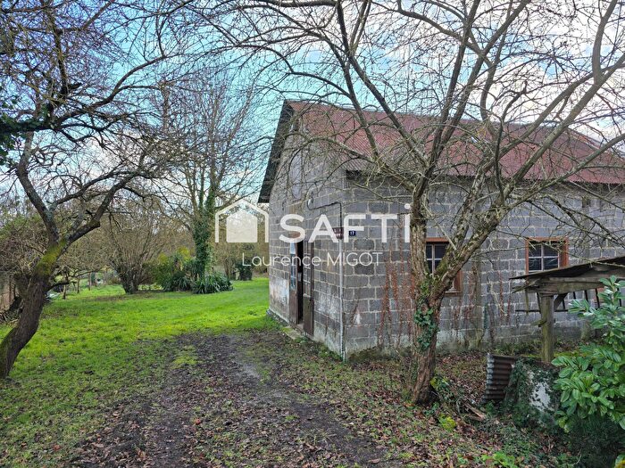 Maison à vendre - Issé - 2 pièces - 1 chambre