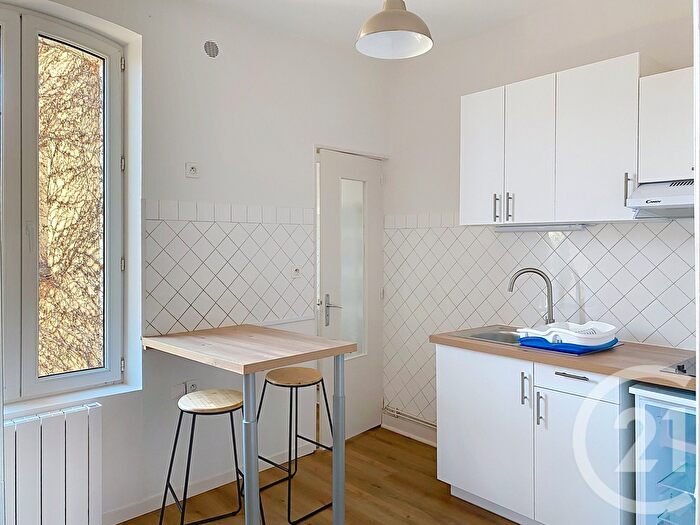 Appartement à louer - Angoulême, Bussatte - 1 pièce