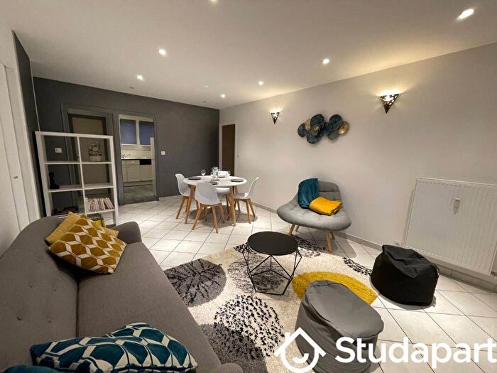 Appartement à louer - Allies-Clos dOr, Grenoble - 1 pièce - 4 chambres