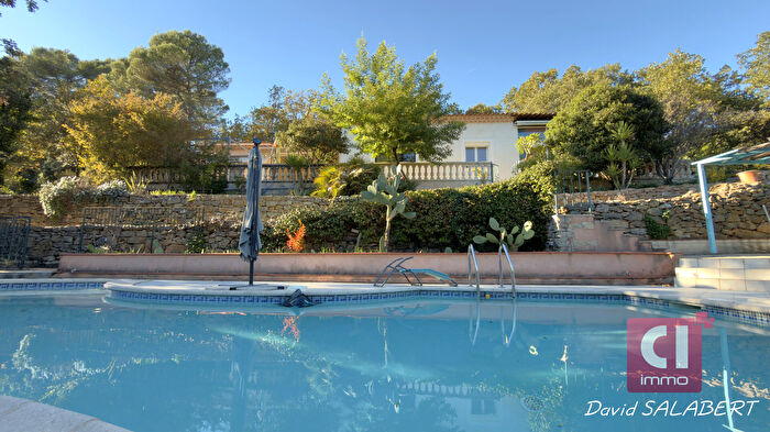 Maison à vendre - Sainte-Anastasie-sur-Issole - 6 pièces - 4 chambres