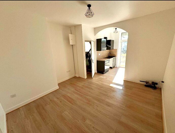 Appartement à louer - Nord, Boulazac Isle Manoire - 1 pièce