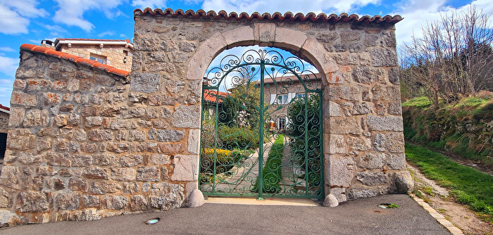 Maison à vendre - Saint-Romain-Lachalm - 10 pièces - 4 chambres