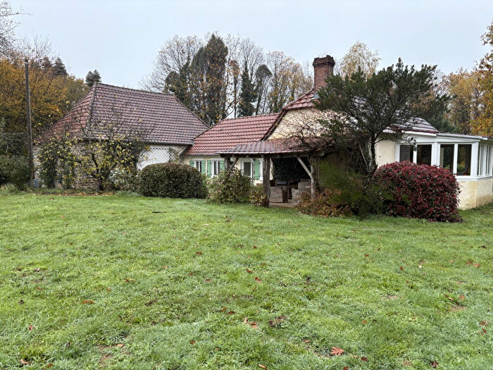 Maison à vendre - Saint-Sornin-Lavolps - 4 pièces - 2 chambres