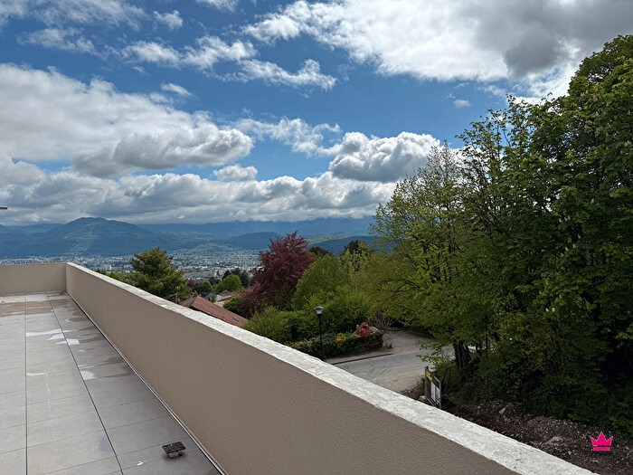 Appartement à vendre - Seyssins - 4 pièces - 3 chambres