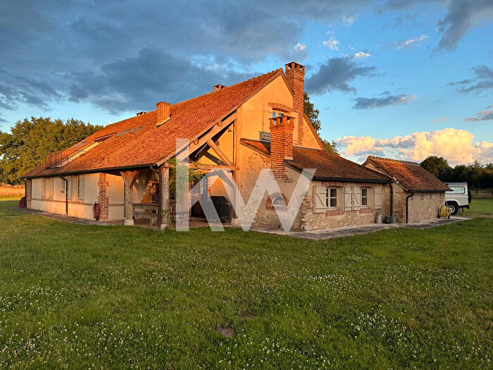 Maison à vendre - Dhuizon - 8 pièces - 5 chambres