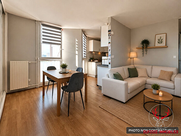 Appartement 2 pièces à vendre - Décines-Charpieu