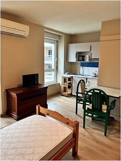 Appartement à louer - Centre Ville-Stalingrad, Alès - 1 pièce