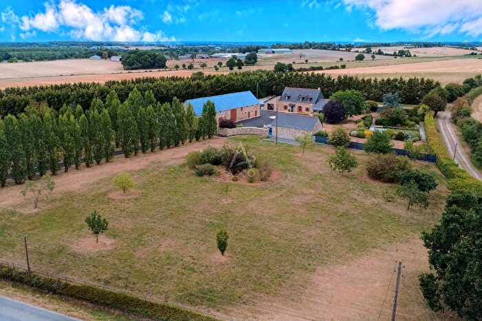 Vritz : Maison 9 pièces à vendre