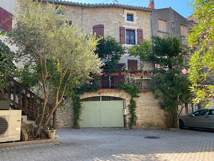 Maison 6 pièces à Barjac, à vendre