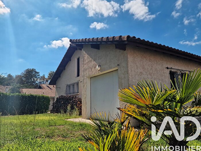 Maison à vendre - Saint-Pierre-du-Mont - 4 pièces - 3 chambres