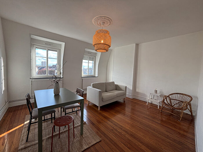 Appartement à louer - Metz, Ancienne ville - 2 pièces - 1 chambre