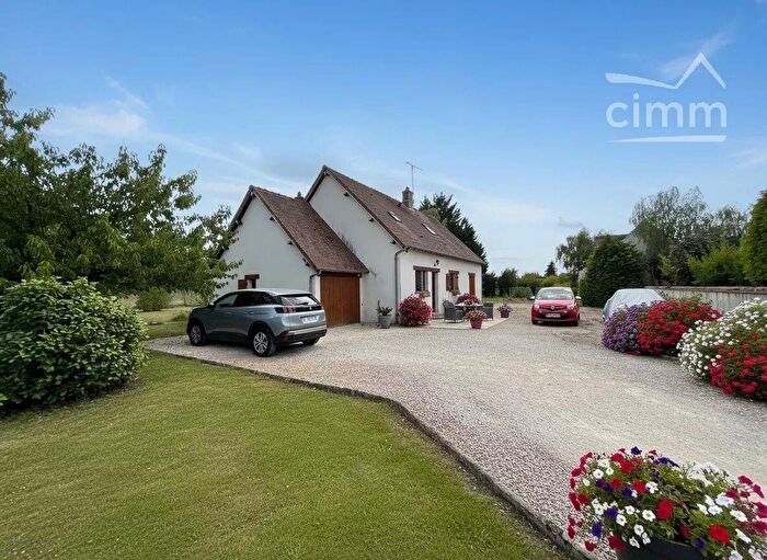 Centre Ville, Vineuil : Maison 7 pièces à louer