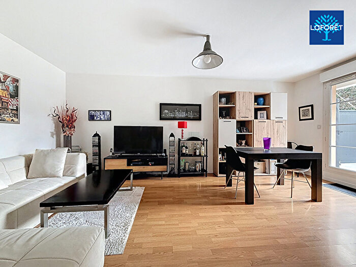 Appartement à vendre - Gournay-sur-Marne - 3 pièces - 2 chambres