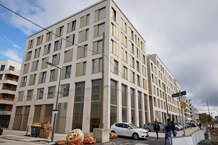 Appartement à louer - Moulon-Vatonne Centre, Gif-sur-Yvette - 1 pièce