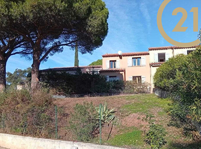 Maison à vendre - Fréjus - 4 pièces - 3 chambres