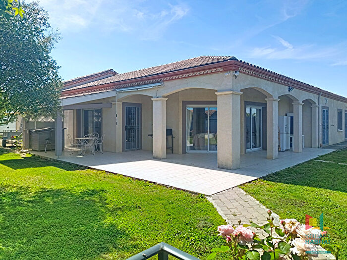 Sainte-Livrade-sur-Lot : Maison 5 pièces à vendre