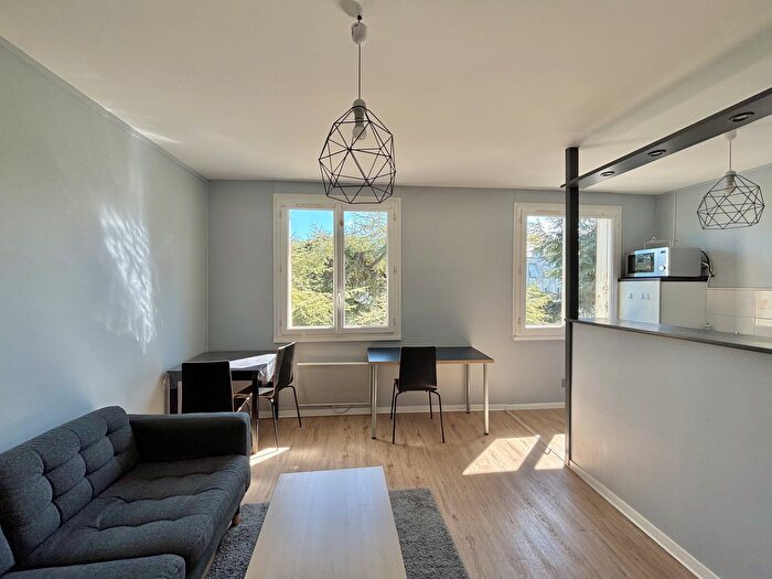 Appartement à louer - Nantes, Hauts-Pavés, Saint-Pasquier, Saint-Félix, Université - 2 pièces - 1 chambre