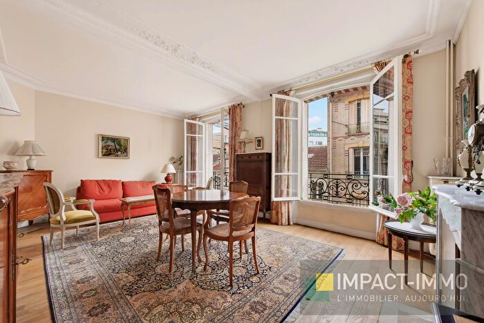 Courbevoie, Bécon : Appartement 4 pièces à vendre