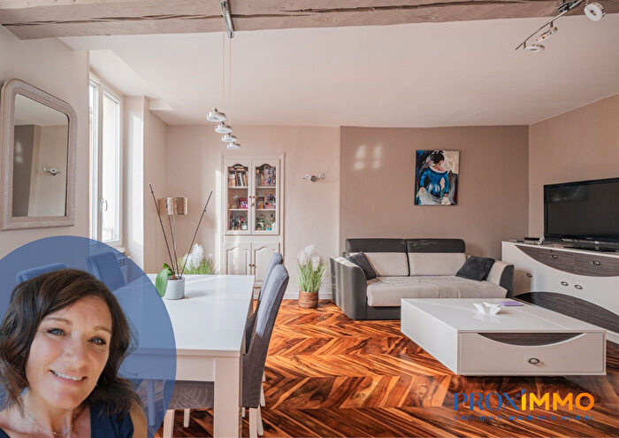 Appartement 5 pièces à Voiron, Centre-ville, Gare, à vendre