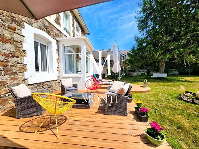 Le Vivier-sur-Mer : Maison 12 pièces à vendre