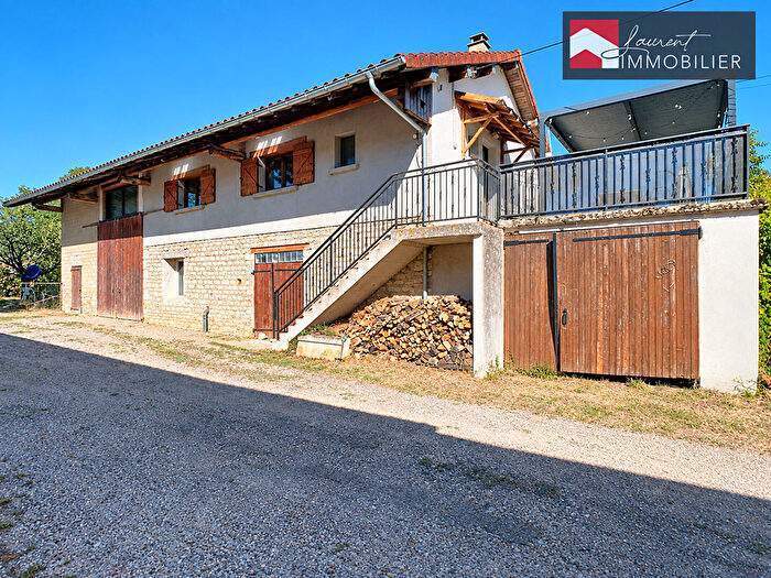Maison 6 pièces à Saint-Bénigne, à vendre