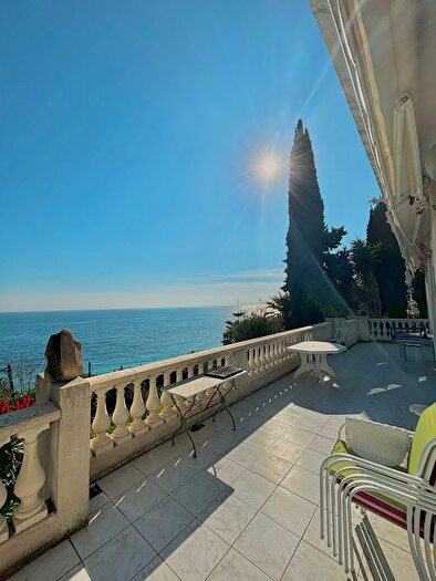 Maison à louer - Roquebrune-Cap-Martin, Cabbé, Saint-Roman, Roquebrune - 5 pièces - 3 chambres