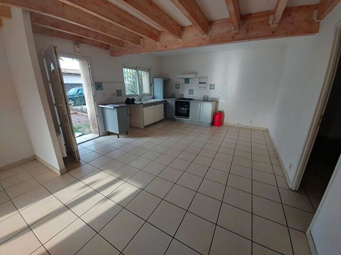 Maison à louer - Listrac-Médoc - 4 pièces - 3 chambres