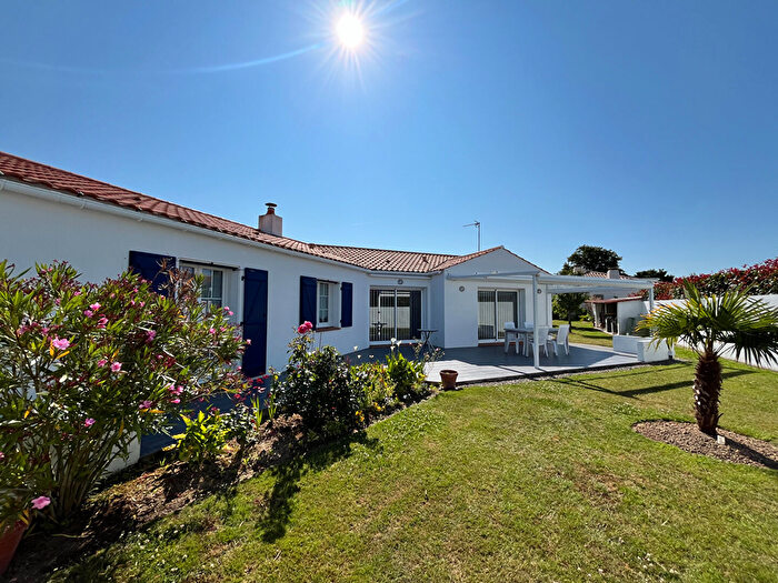 Maison à vendre - Le Fenouiller - 5 pièces - 3 chambres