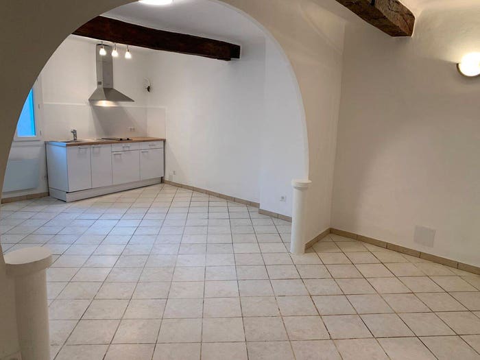 Centre Ancien, Draguignan - Appartement 1 pièce à louer