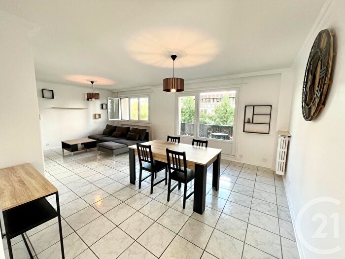 Appartement à louer - Saint-Étienne, Tardy, Colline des Pères, Bizillon - 4 pièces - 2 chambres