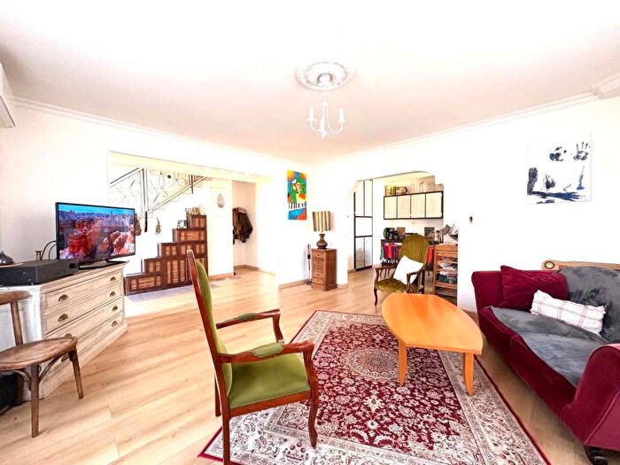 Maison 6 pièces à Moussac, à vendre