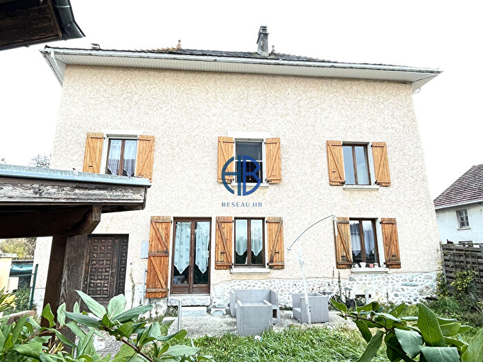 Maison à vendre - Saint-André-le-Gaz - 5 pièces - 4 chambres