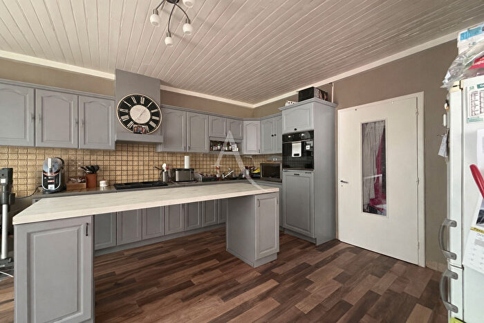 Maison à vendre - Sixt-sur-Aff - 7 pièces - 6 chambres