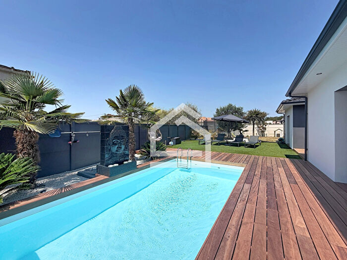 Maison 7 pièces à vendre à Soussans