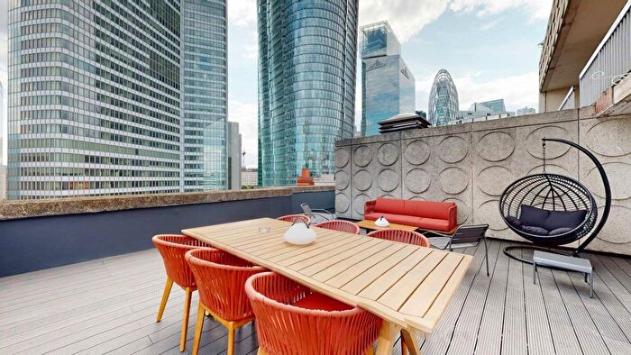 Appartement à louer - Gambetta, Courbevoie - 7 pièces - 6 chambres