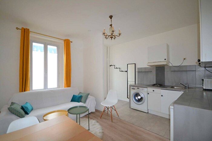 Appartement à louer - Saint Louis, Saint-Mandé - 1 pièce