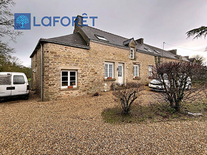 Maison à louer - Locminé - 6 pièces - 4 chambres