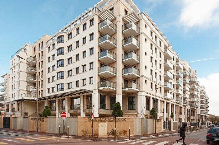 Appartement à louer - Centre Ville, Suresnes - 2 pièces - 1 chambre