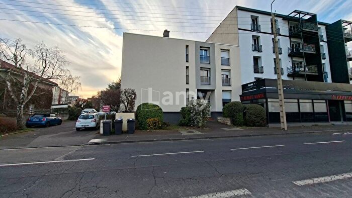 Appartement à louer - Sud-Saint Jacques, Clermont-Ferrand - 1 pièce