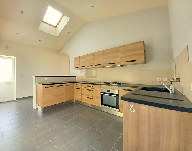 Maison à vendre - Le Loroux-Bottereau - 5 pièces - 3 chambres