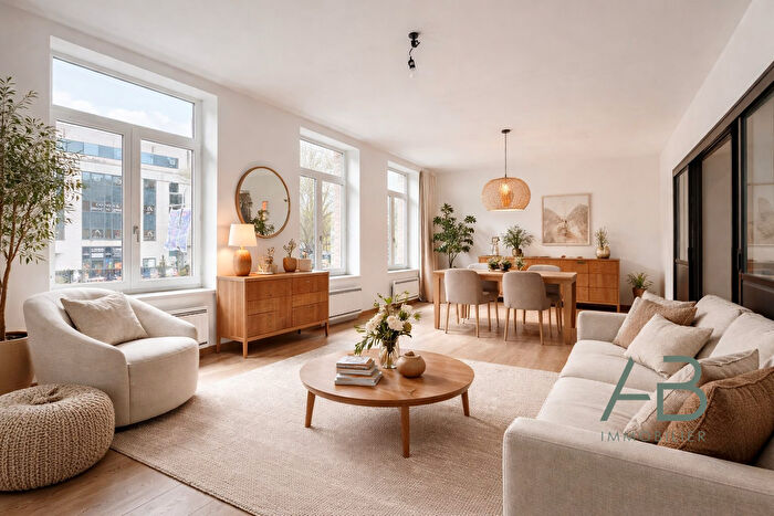 Appartement à vendre - Lille, Centre-ville, Euralille - 4 pièces - 3 chambres