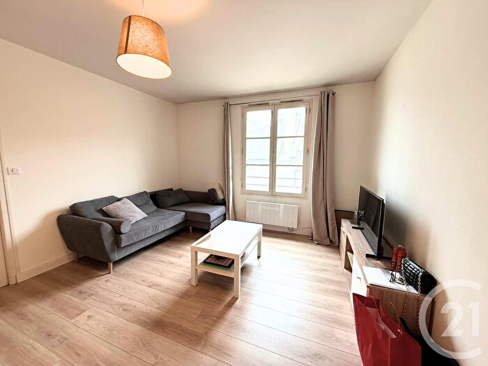 Appartement à louer - Chartres, Centre-ville - 2 pièces - 1 chambre