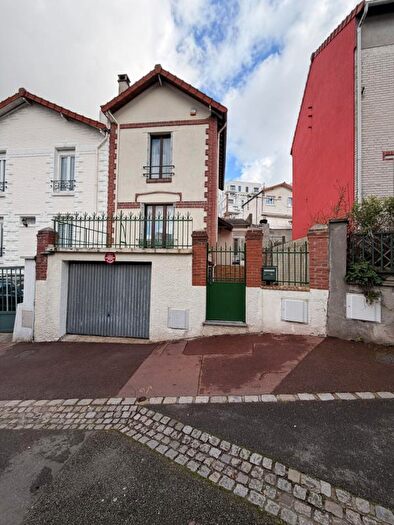 Maison à vendre - Bagnolet, Centre-ville - 5 pièces - 3 chambres