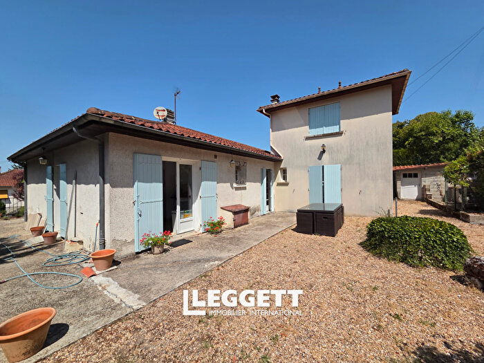 Maison à vendre - Vieux-Mareuil - 6 pièces - 5 chambres