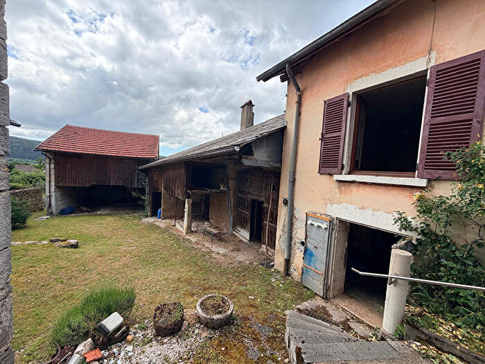 Maison 8 pièces à vendre - Cormaranche-en-Bugey