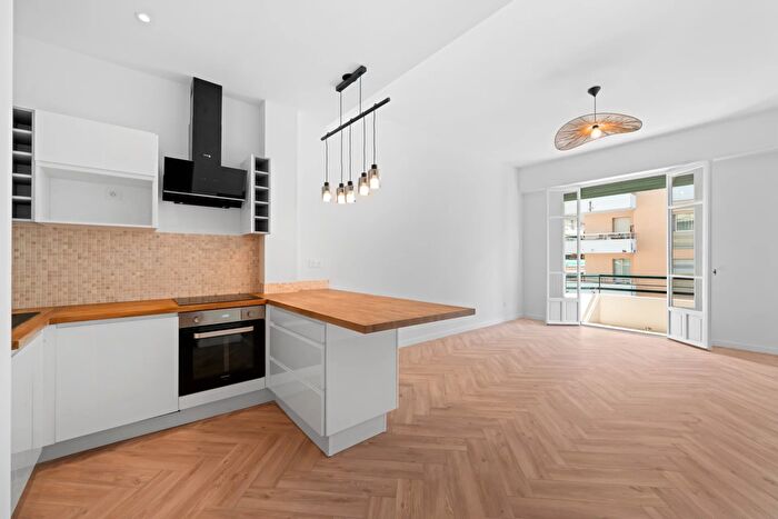 Appartement 3 pièces à Nice, Saint-Sylvestre, à vendre